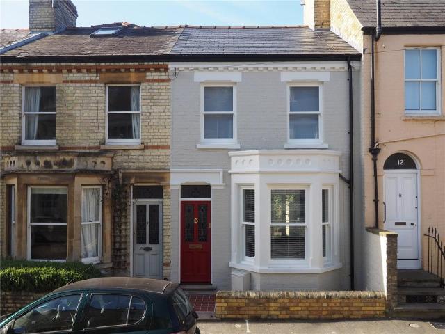 3 bedroom terraced house to rent