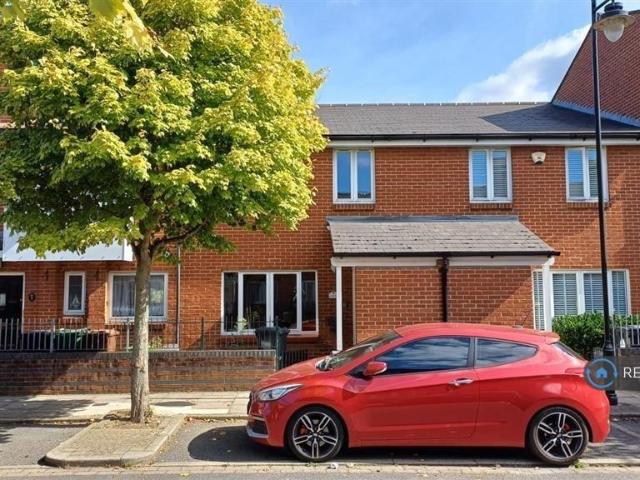 3 bedroom terraced house to rent