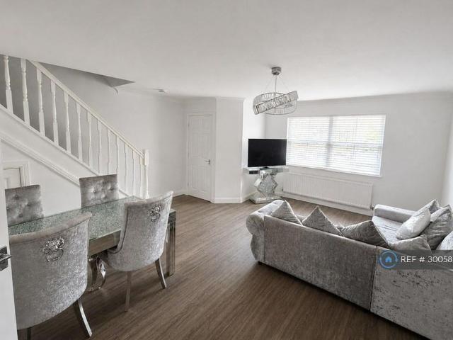 3 bedroom terraced house to rent