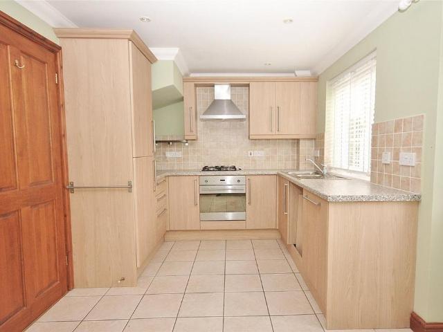 3 bedroom terraced house to rent