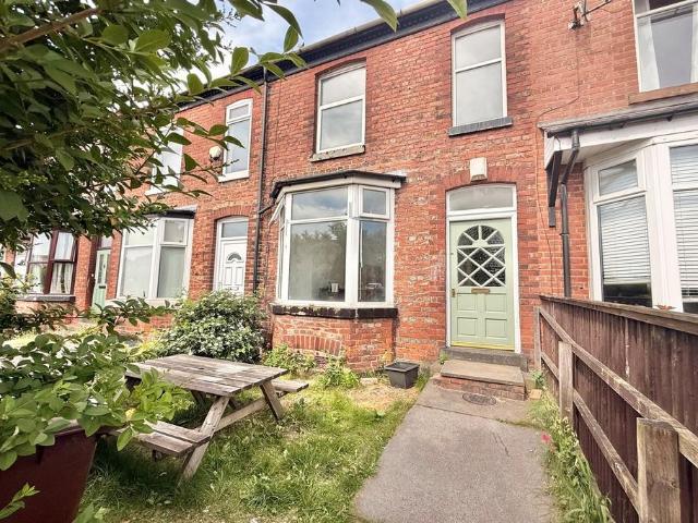 4 bedroom terraced house to rent