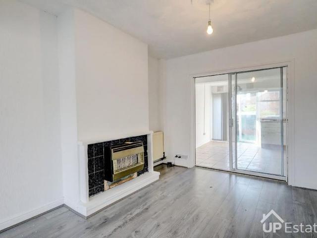 3 bedroom terraced house to rent
