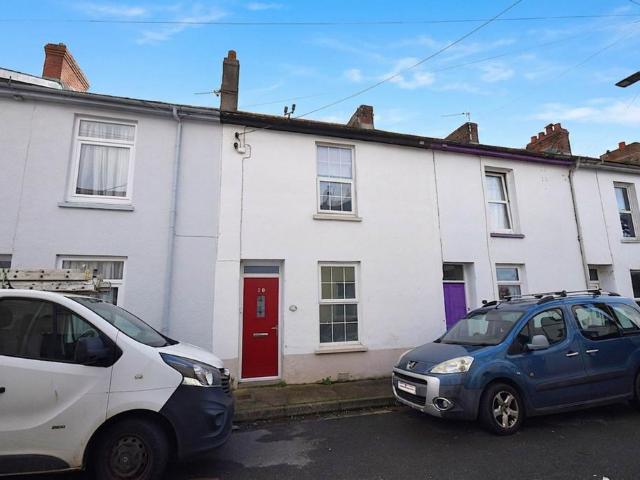 3 bedroom terraced house to rent