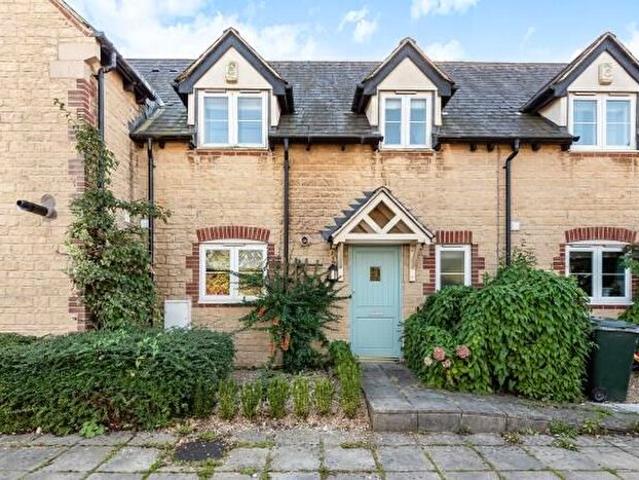 3 Bedroom Terraced House To Rent In The Crossway, Ardley, Bicester, OX27