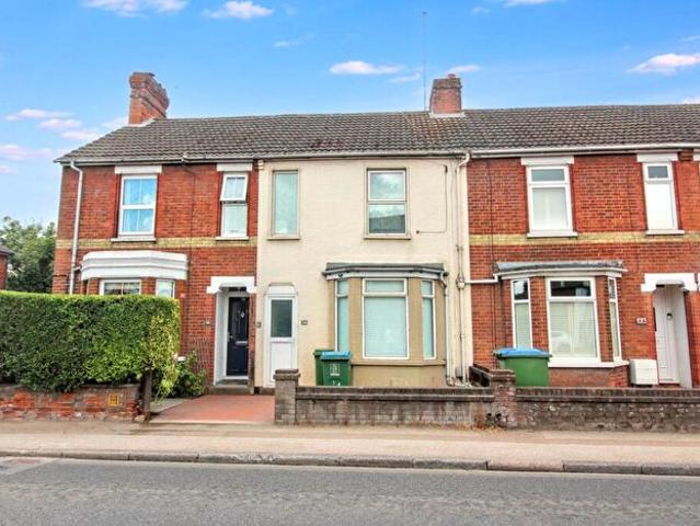 3 Bedroom Terraced House To Rent In Tring Road, Aylesbury, HP20