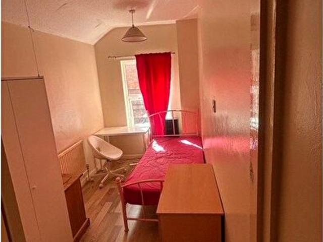3 Bedroom Terraced House To Rent In Tudor Road, Leicester, LE3