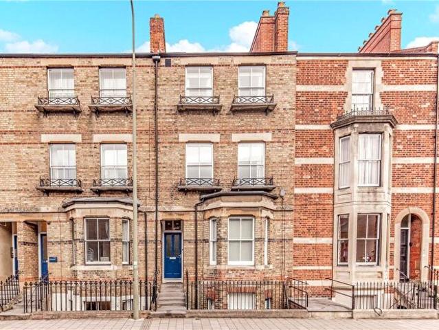3 Bedroom Terraced House To Rent In Walton Street, Oxford, Oxfordshire, OX1