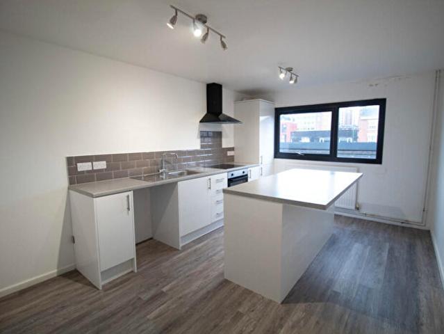 3 Bedroom Terraced House To Rent In West Walk, Nottingham, NG2