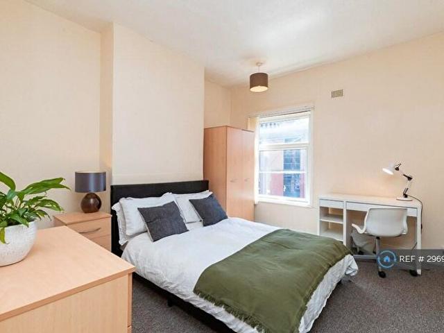 3 Bedroom Terraced House To Rent In Whitefriars Street, Coventry, CV1