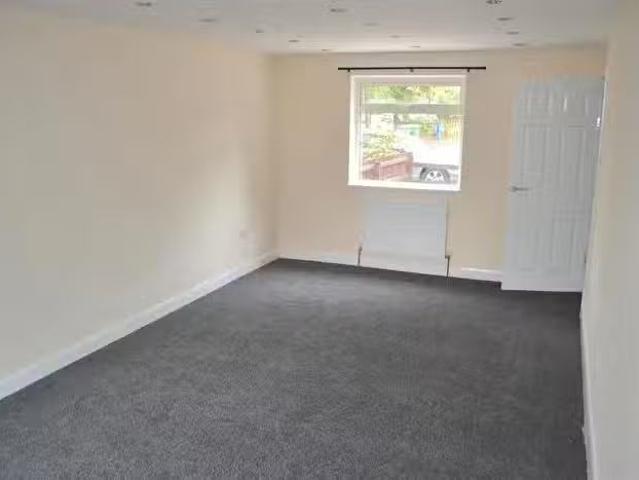3 Bedroom Terraced House To Rent In Aneurin Bevan Place, Rugel.