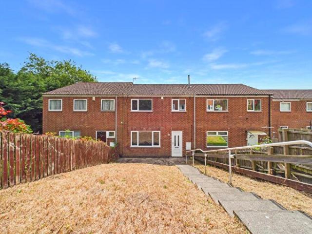 3 Bedroom Terraced House To Rent In Augustine Gardens, Nottingham, NG5