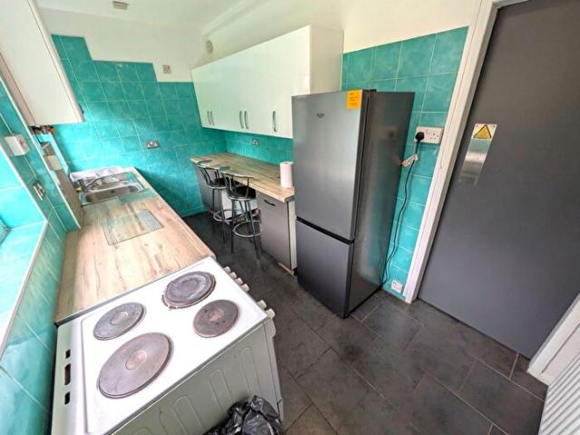 3 Bedroom Terraced House To Rent In Austrey Avenue, Beeston, Nottingham, NG9