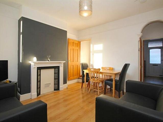 3 Bedroom Terraced House To Rent In Bampton Street, Loughborough, LE11