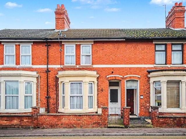 3 Bedroom Terraced House To Rent In Beaconsfield Terrace, Rushden, NN10