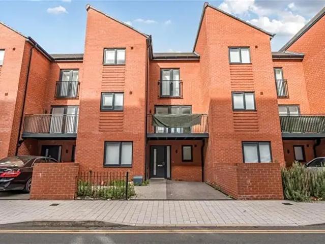 3 Bedroom Terraced House To Rent In Bedroom Terraced House In All Saints Road, Leicester, LE3