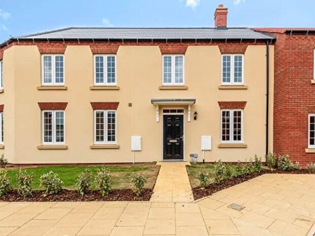 3 Bedroom Terraced House To Rent In Bishop Road, Bicester, OX26