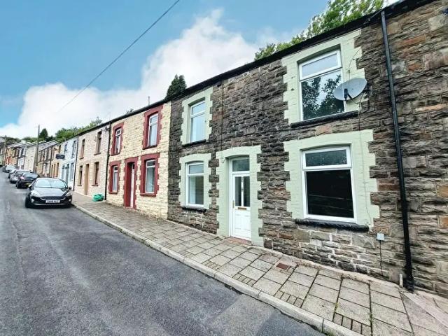 3 Bedroom Terraced House To Rent In Brynbedw Road, Tylorstown, CF43