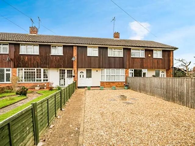 3 Bedroom Terraced House To Rent In Cannock Road, HP20