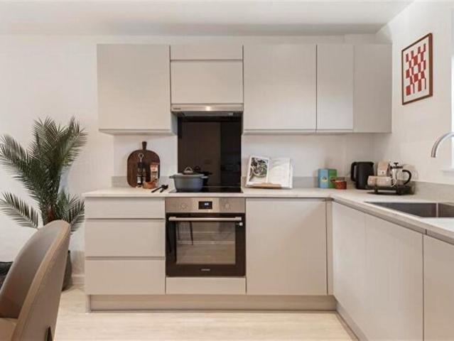 3 Bedroom Terraced House To Rent In Casa, North Valley, Nottingham, NG7