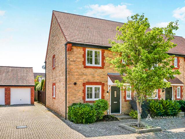3 Bedroom Terraced House To Rent In Catterick Road, Bicester, Oxfordshire, OX26