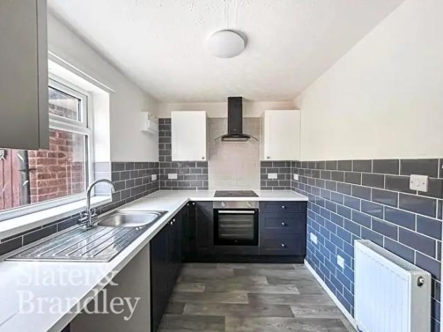 3 Bedroom Terraced House To Rent In Clayfield Close, Nottingham, NG6