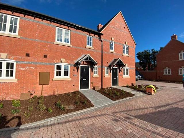 3 Bedroom Terraced House To Rent In Dickens Close, Stratford upon Avon, CV37