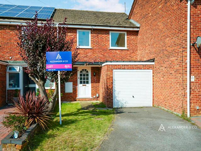3 Bedroom Terraced House To Rent In Fair Close, Bicester, Oxfordshire, OX26