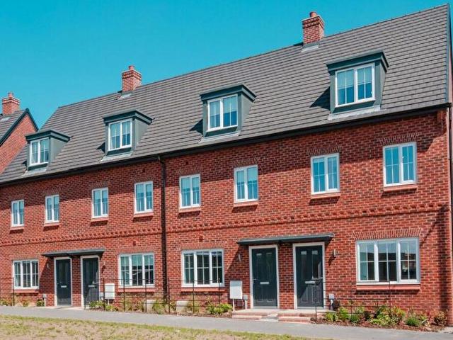 3 Bedroom Terraced House To Rent In Fairham, Nottingham, NG11