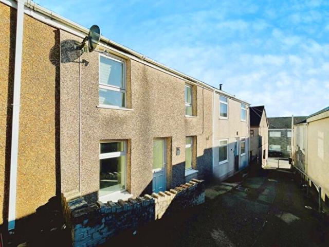 3 Bedroom Terraced House To Rent In Fitzroy Street, NP23