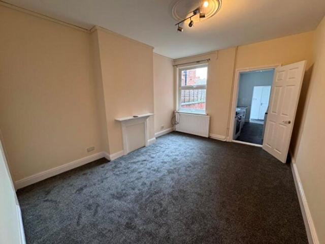 3 Bedroom Terraced House To Rent In Grace Road, Leicester, LE2