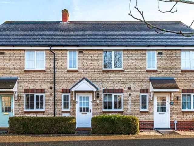 3 Bedroom Terraced House To Rent In Grebe Road, Bicester, OX26