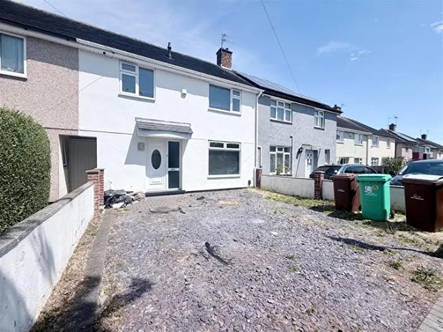 3 Bedroom Terraced House To Rent In Green Lane, Clifton, Nottingham, NG11