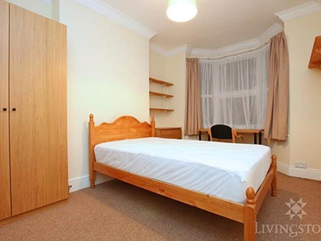 3 Bedroom Terraced House To Rent In Harrow Road, LE3