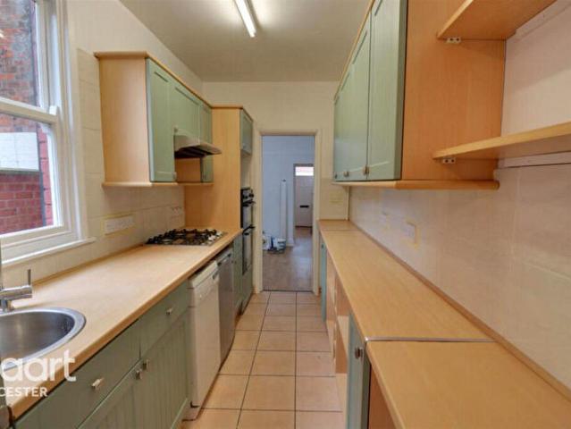 3 Bedroom Terraced House To Rent In Henton Road, Leicester, LE3