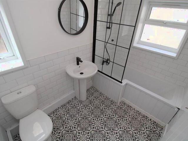 3 Bedroom Terraced House To Rent In High Street, Porth, CF39