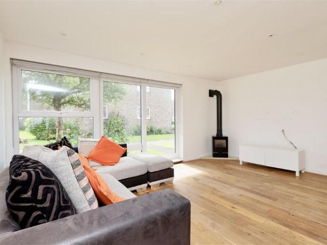 3 bedroom Terraced House to rent in Hunters Court, South Gosforth, Newcastle Upon Tyne NE3