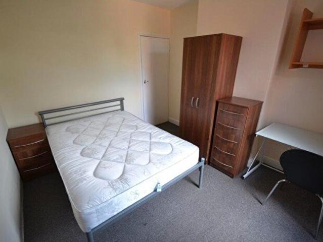 3 Bedroom Terraced House To Rent In Jarrom Street, Leicester, LE2