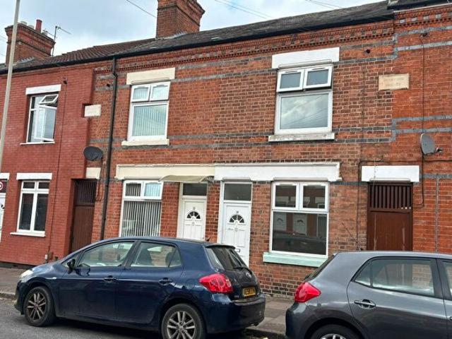 3 Bedroom Terraced House To Rent In Moat Road, Leicester, LE5