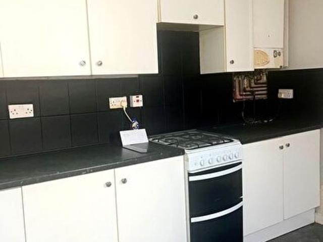 3 Bedroom Terraced House To Rent In New Road, Skewen, SA10