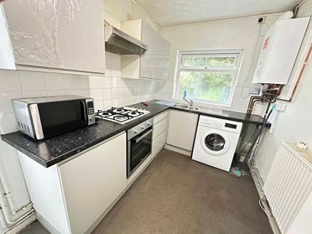 3 Bedroom Terraced House To Rent In Oxford Street, Swansea, SA1
