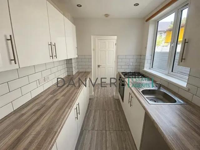 3 Bedroom Terraced House To Rent In Saffron Lane, Leicester, LE2
