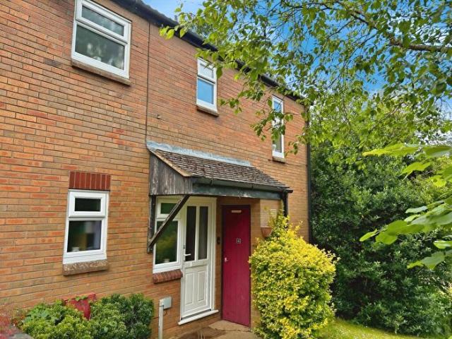 3 Bedroom Terraced House To Rent In Salvia Close, Banbury, Oxon, OX16
