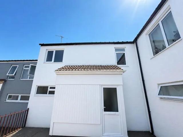 3 Bedroom Terraced House To Rent In Sturton Walk, Corby, NN18