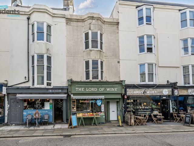 3 bedroom terraced maisonette to rent