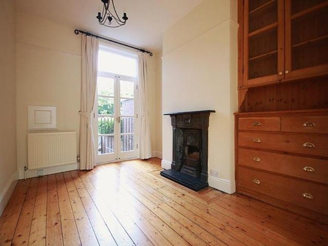 3 Bedroom Terraced To Let