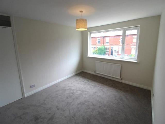 3 Bedroom Terraced To Let