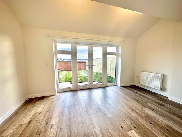3 bedroom Three Bedroom Semi Detached Home to rent
