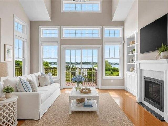 3 bedroom, Tiverton RI 02878 104266154