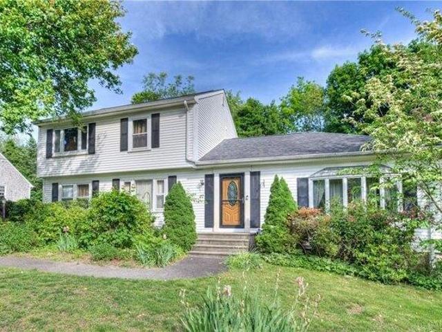 3 bedroom, Tiverton RI 02878 104543150