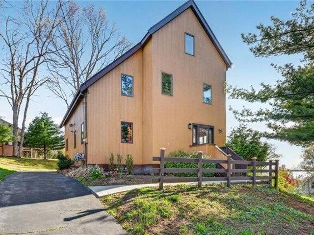 3 bedroom, Tiverton RI 02878 104607947